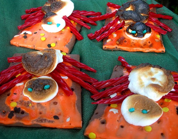 Spookylicious Pop-Tarts Are Back! | Dinosaur Dracula!