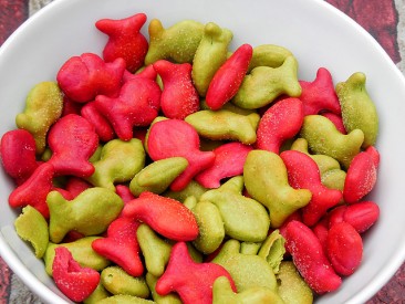 Holiday Goldfish Crackers x1000. | Dinosaur Dracula!