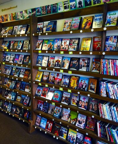 Video Store Adventure #3: Four Star Video! | Dinosaur Dracula!