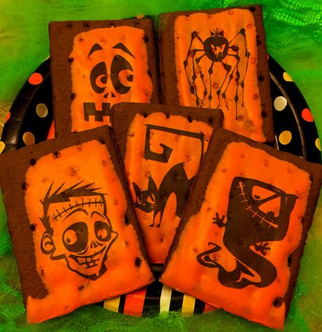 Frosted Chocolate Fudge Halloween Pop-Tarts! | Dinosaur Dracula!